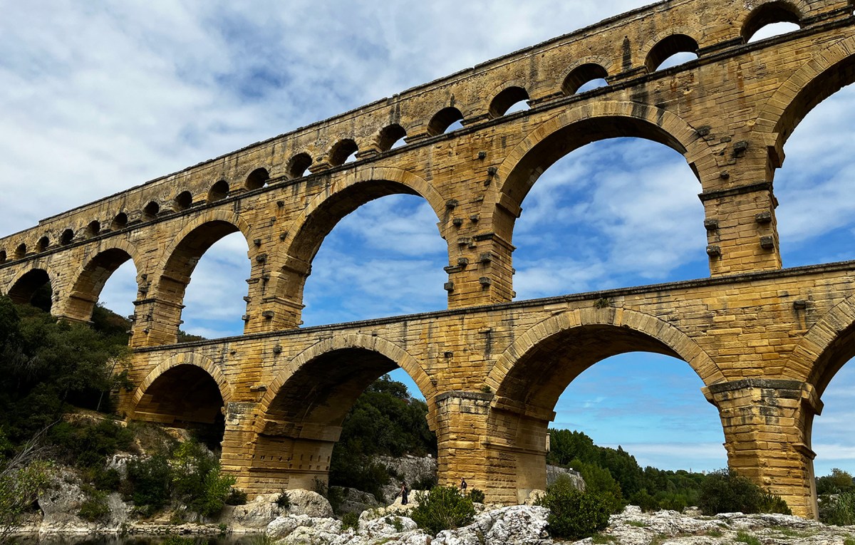 Visiting the Pont du Gard Aqueduct in France – Boarding Pass